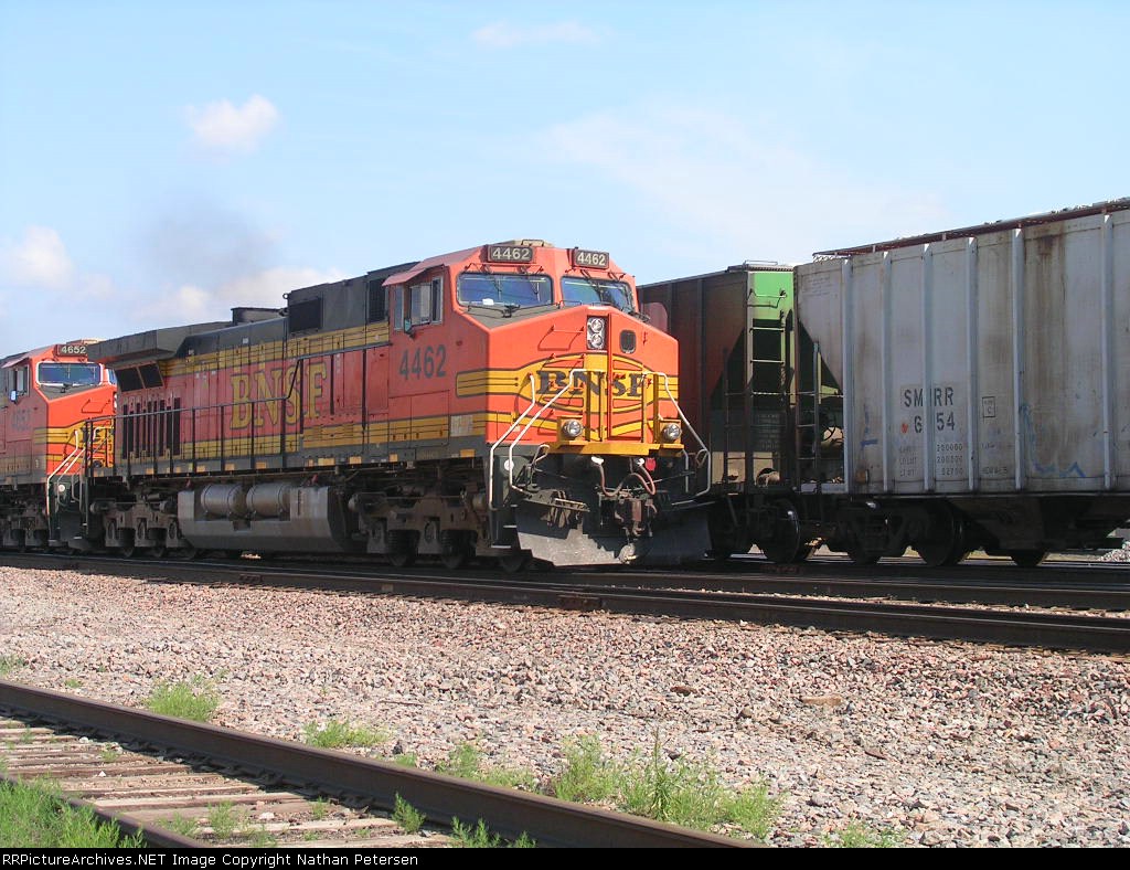 BNSF 4462